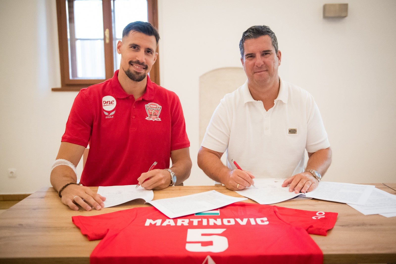 One Veszprém - Croatian captain Ivan Martinovic, the best right-back of ...