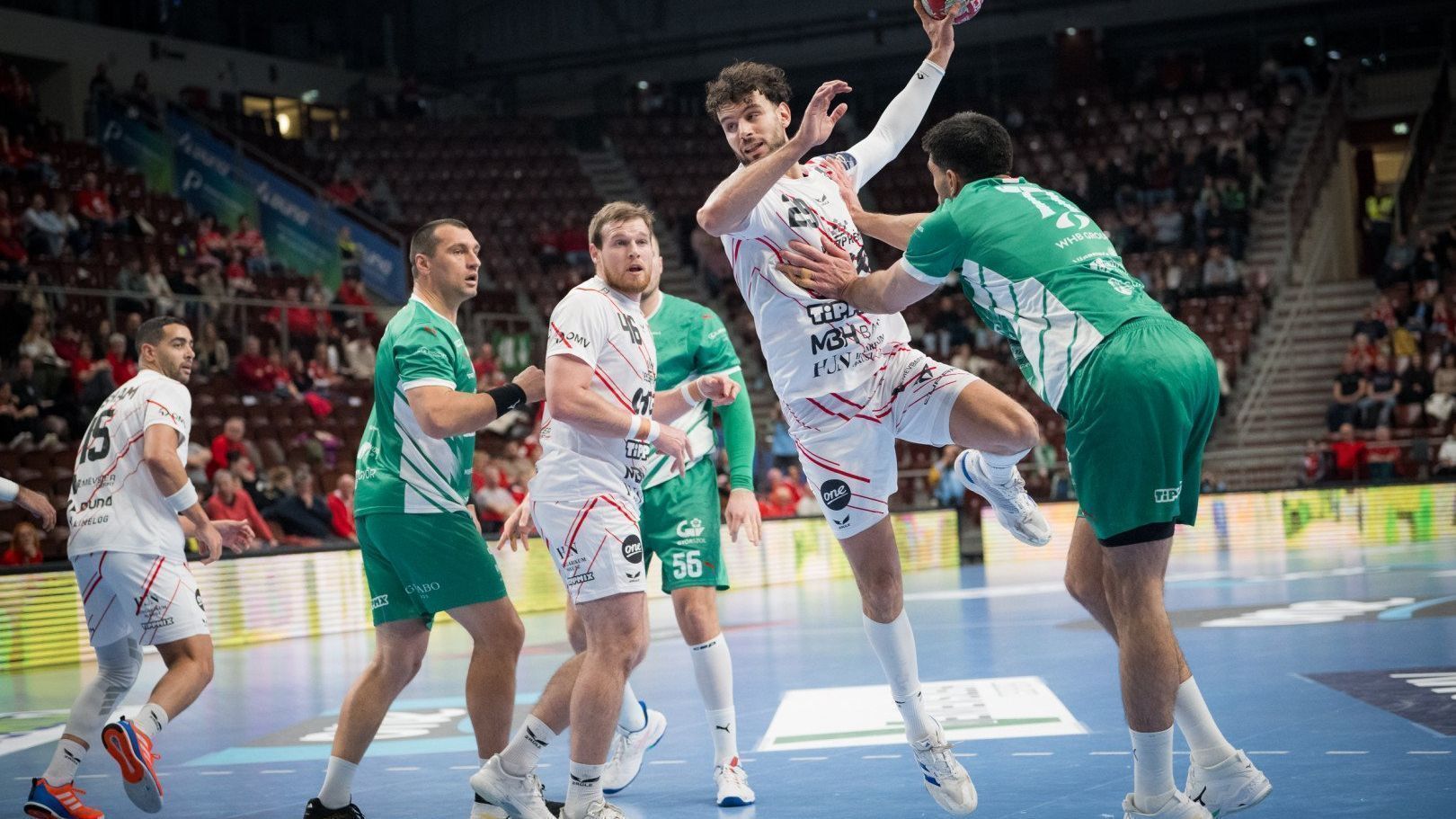 One Veszprém - One Veszprém-ETO University Handball Team 47–36 (27–17)
